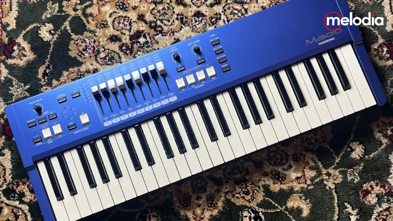 Hammond M-Solo Portable Organ – Blue: Organ Portabel Bergaya Klasik ...